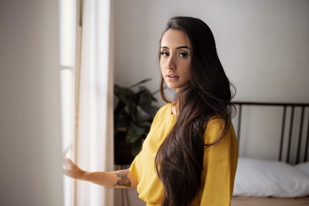 Mariana Nolasco lança clipe e turnê no Teatro Clara Nunes - Ideia Delas
